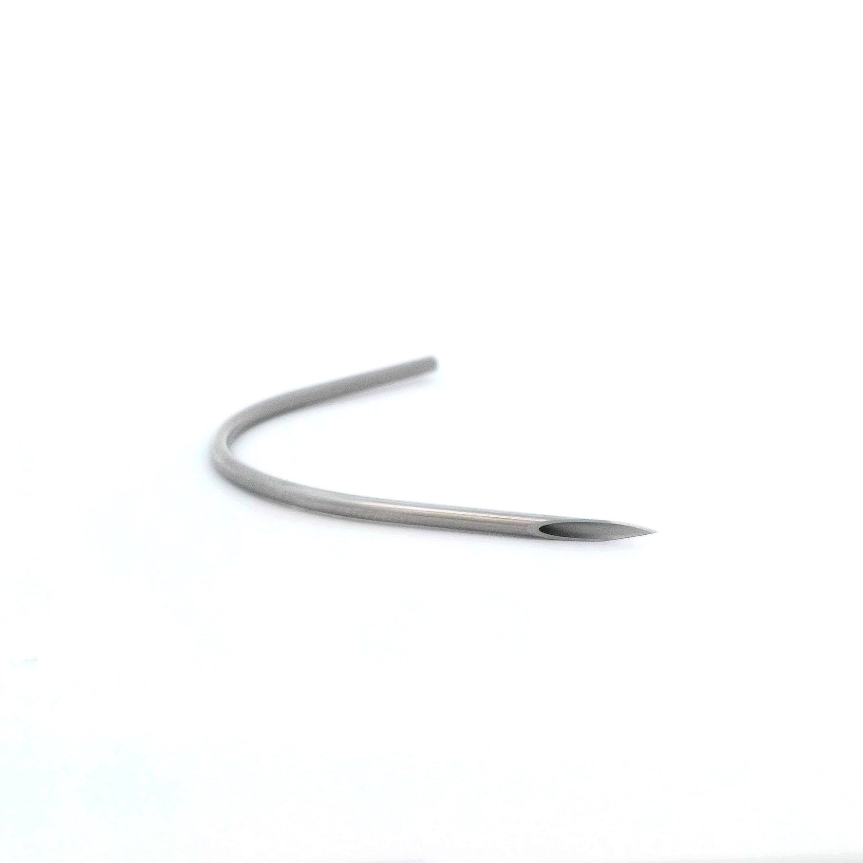 Curved Needles – Stiletto Piercing Supply Inc.